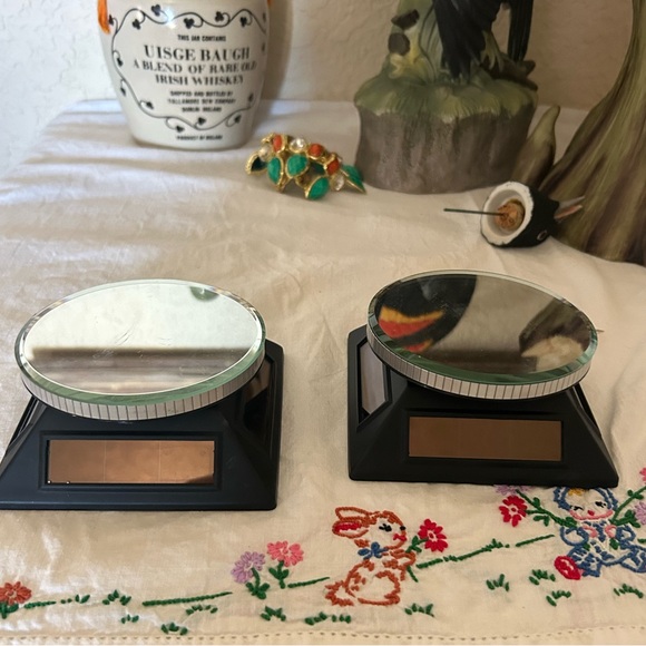 Storage & Organization | Display Small Rotating Mirrors With Solar Or ...